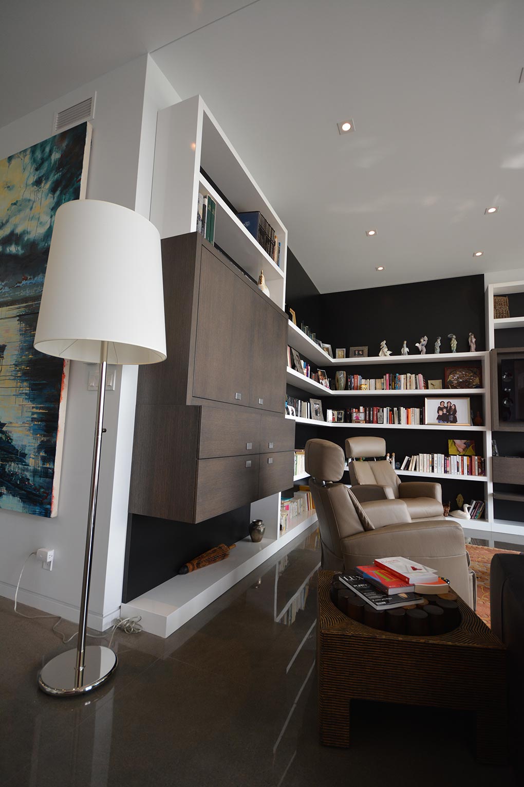 Bibliothèque au salon - SC Designer d'intérieur